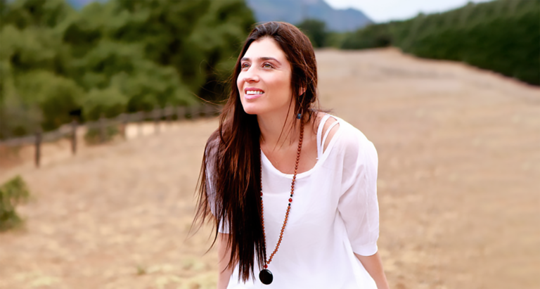 How Jennifer Pastiloff Went From Being a Career Waitress to Building a ...